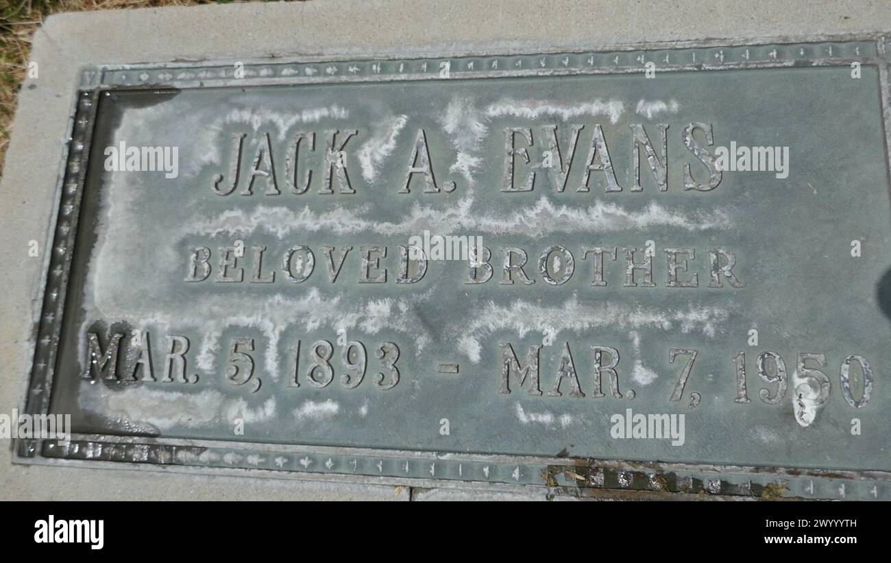 North Hollywood, California, USA 5th April 2024 Actor Jack Evans Grave ...