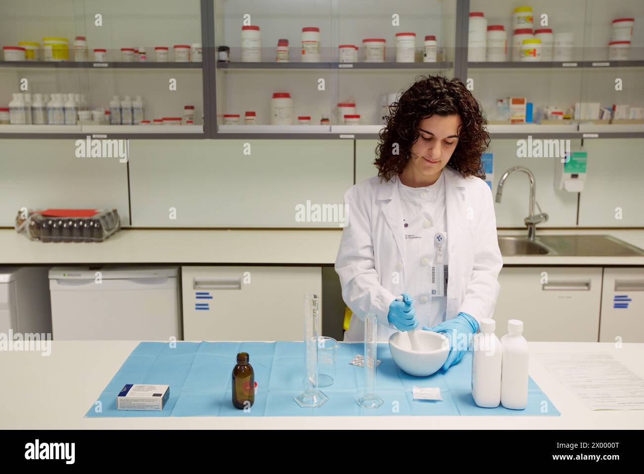 Preparation of medicines, laboratory, Pharmacy, Hospital Donostia, San ...