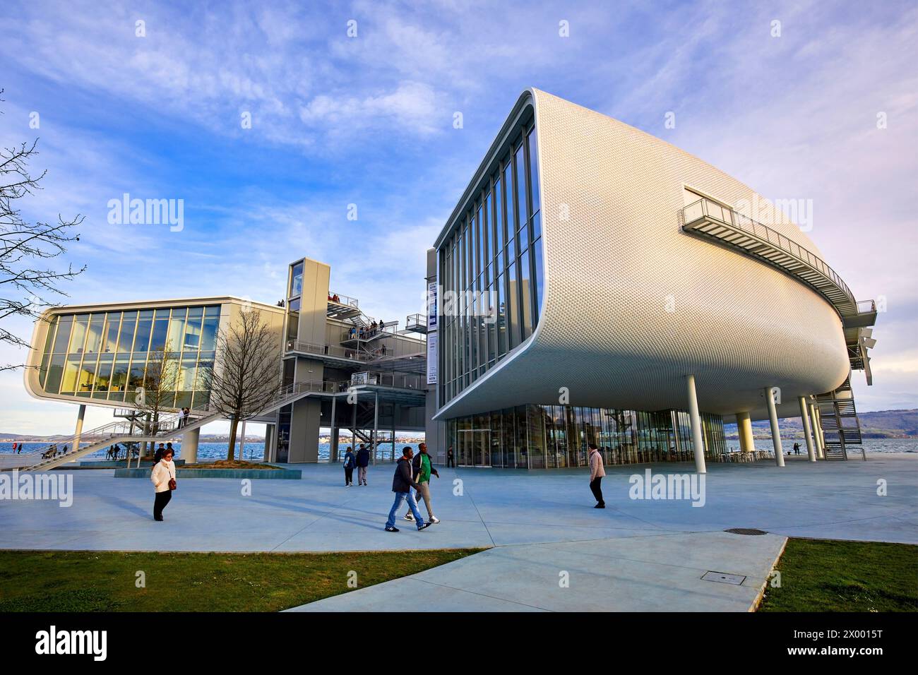 Botin Center Museum Art and Culture, Architect Renzo Piano, Jardines de ...