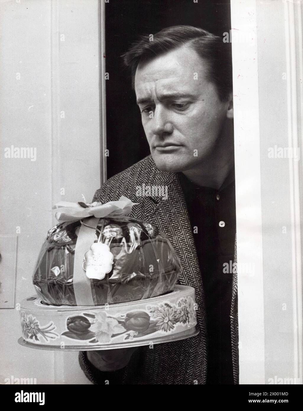 March 22, 1966, London, England, United Kingdom: Actor ROBERT VAUGHN who plays the part of ...