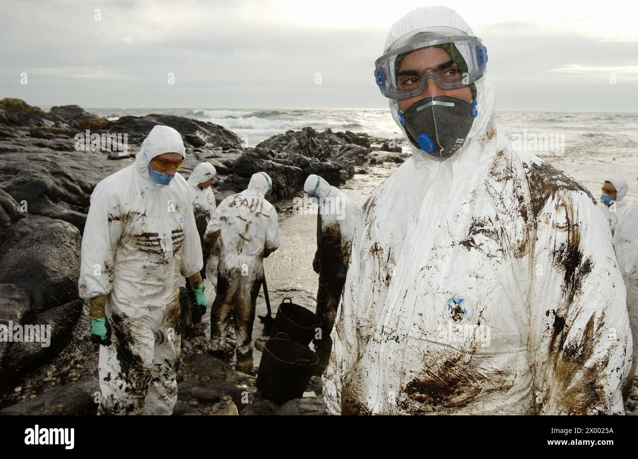 Oil spillage prestige oil tanker hi-res stock photography and images ...