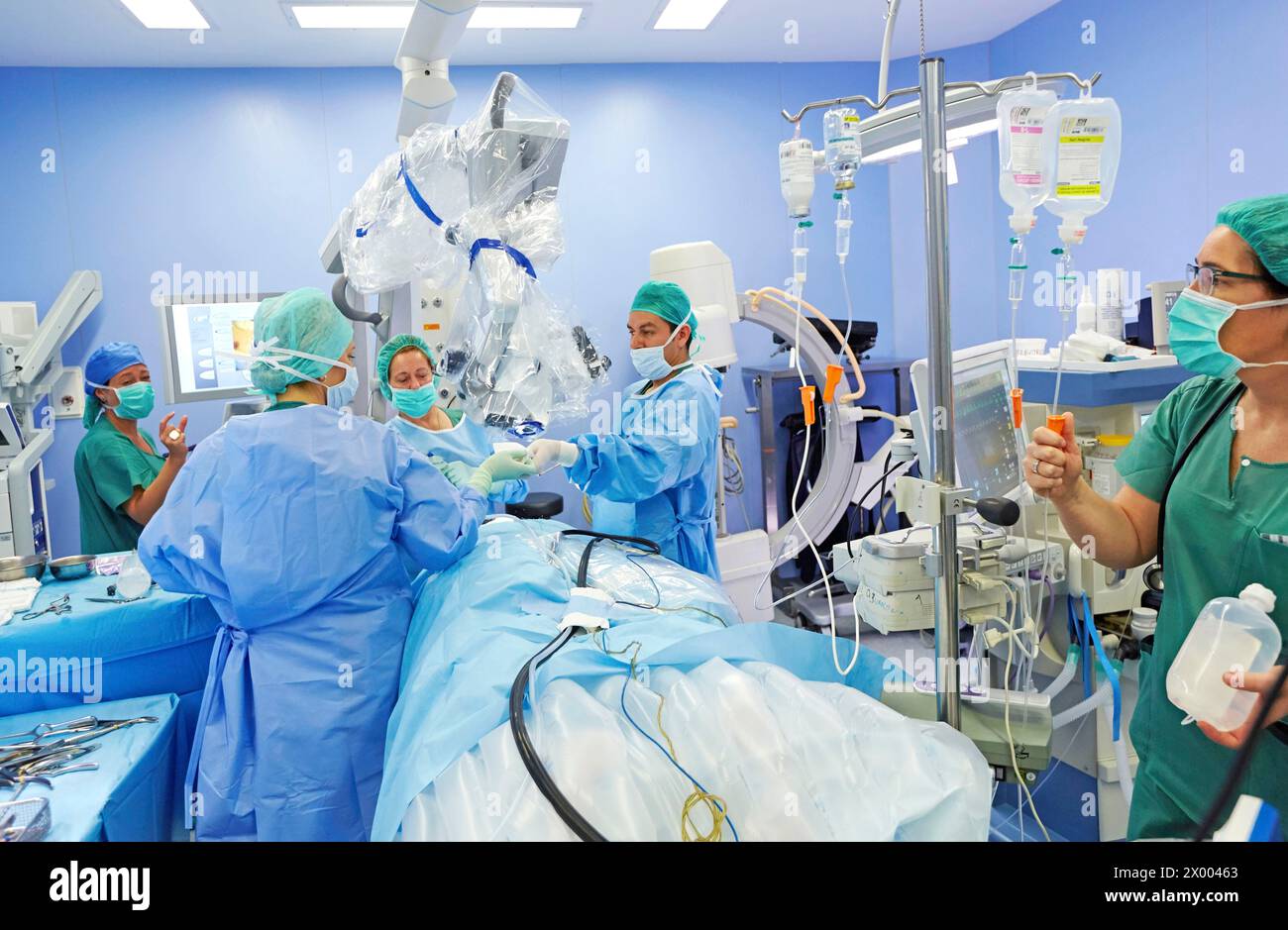 Operating room, Brain operation, Neurosurgery, Hospital Donostia, San ...
