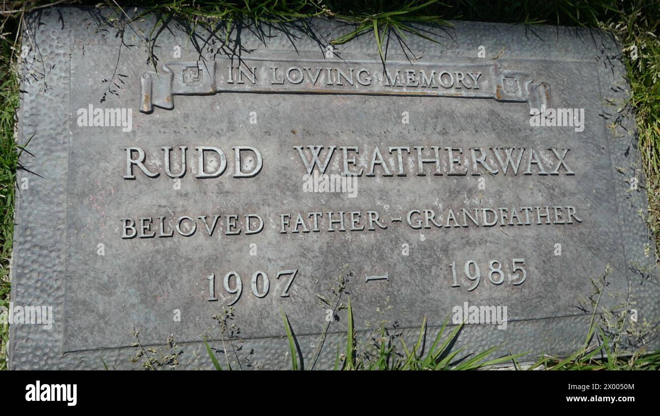 North Hollywood, California, USA 5th April 2024 Animal Trainer Rudd ...