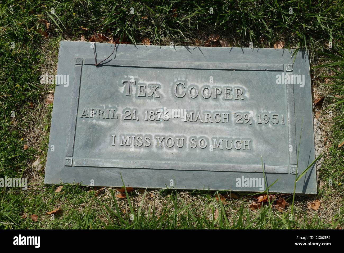 North Hollywood, California, USA 5th April 2024 Actor Tex Cooper Grave ...