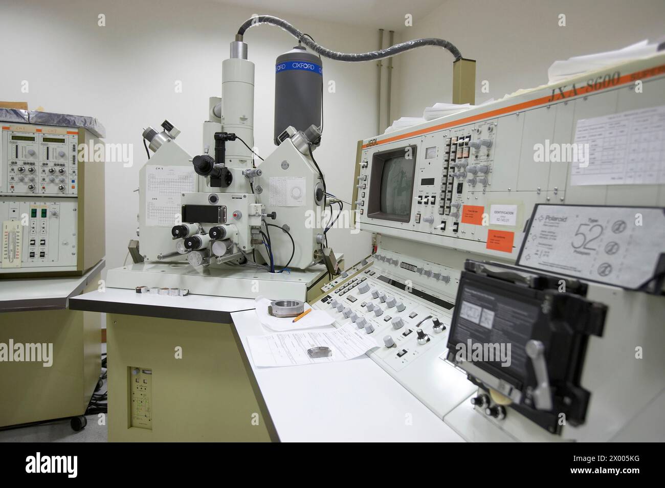 Scanning electron microscopy Stock Photo - Alamy