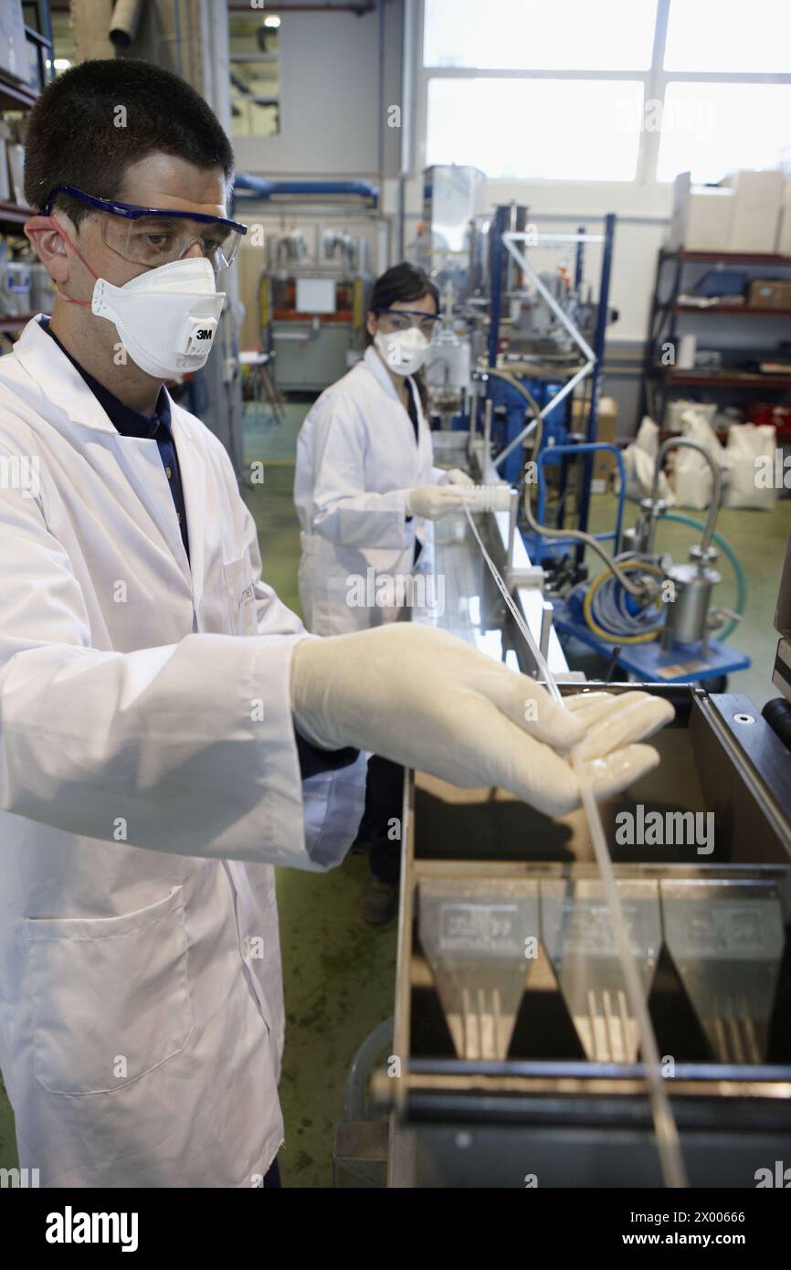 Material de investigación hi-res stock photography and images - Alamy