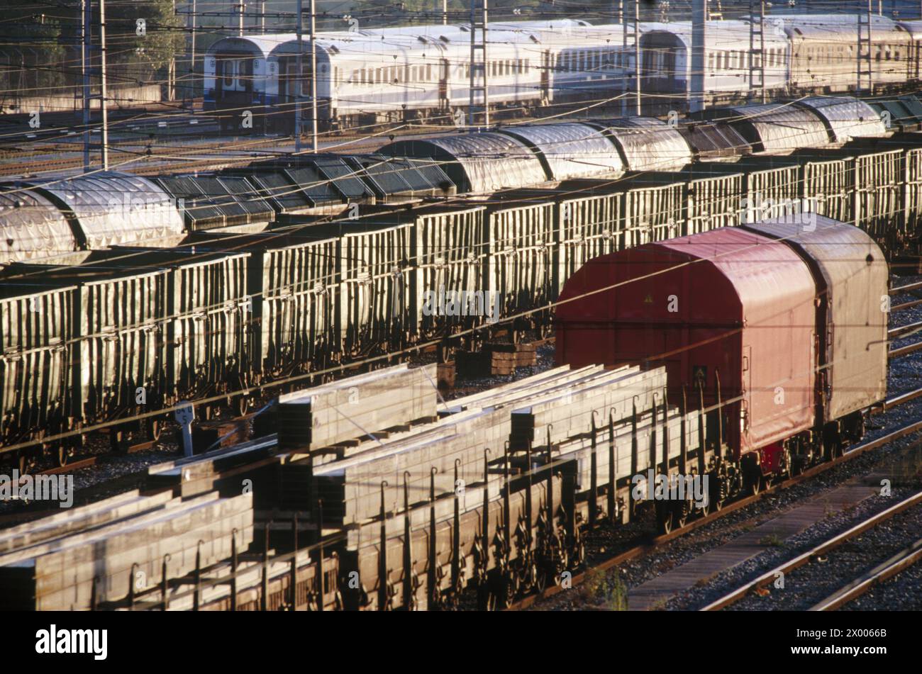 Irun and train hi-res stock photography and images - Alamy