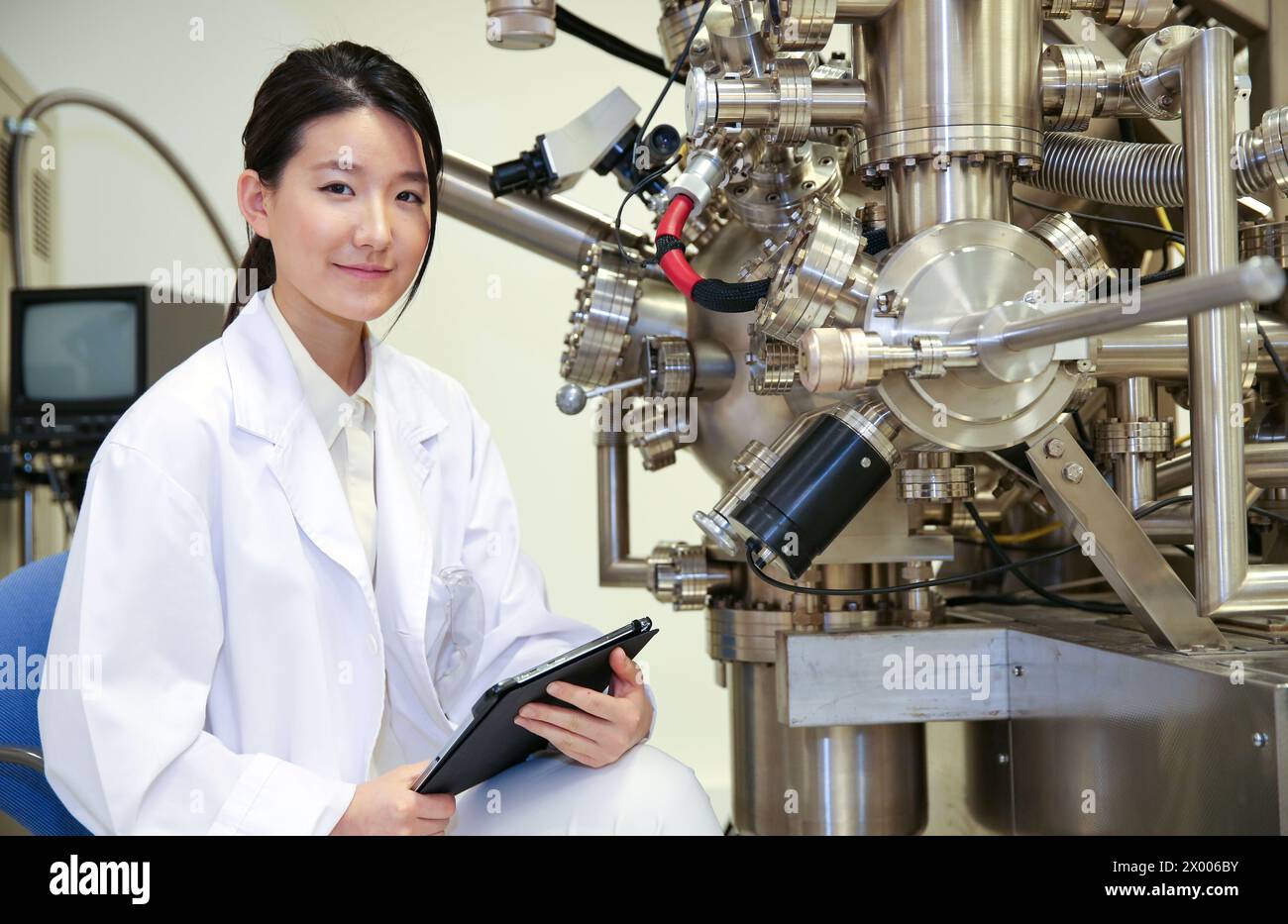 Auger electron spectroscopy hi-res stock photography and images - Alamy