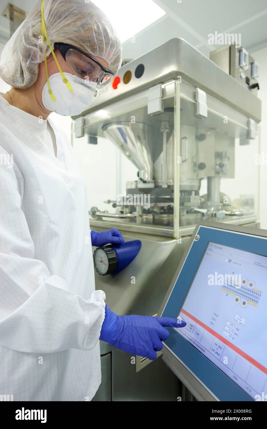 Performing technical checks during a compression process, Tableting ...