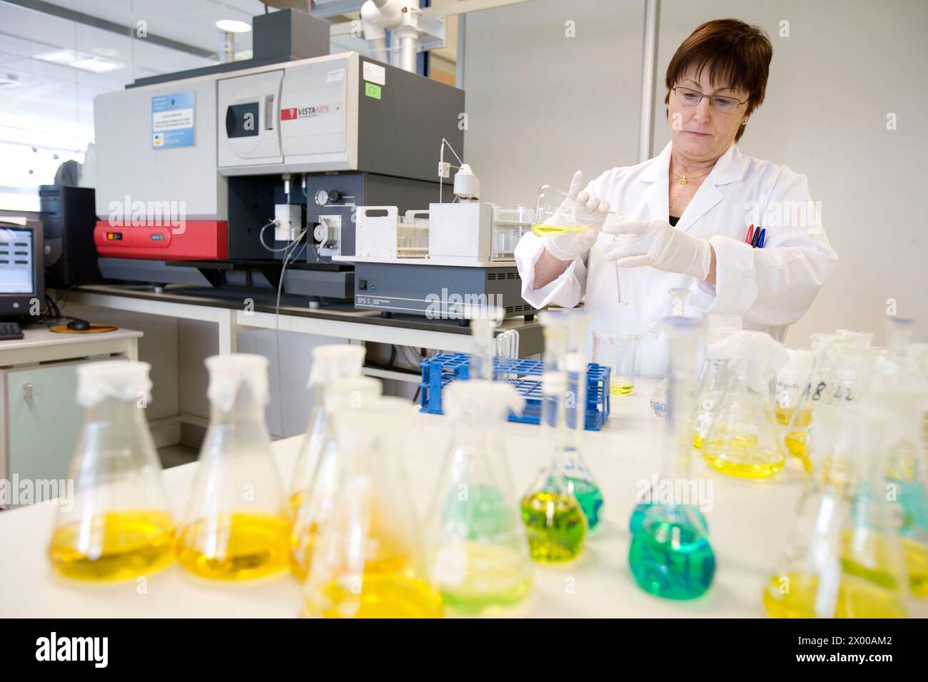 Icp oes hi-res stock photography and images - Alamy