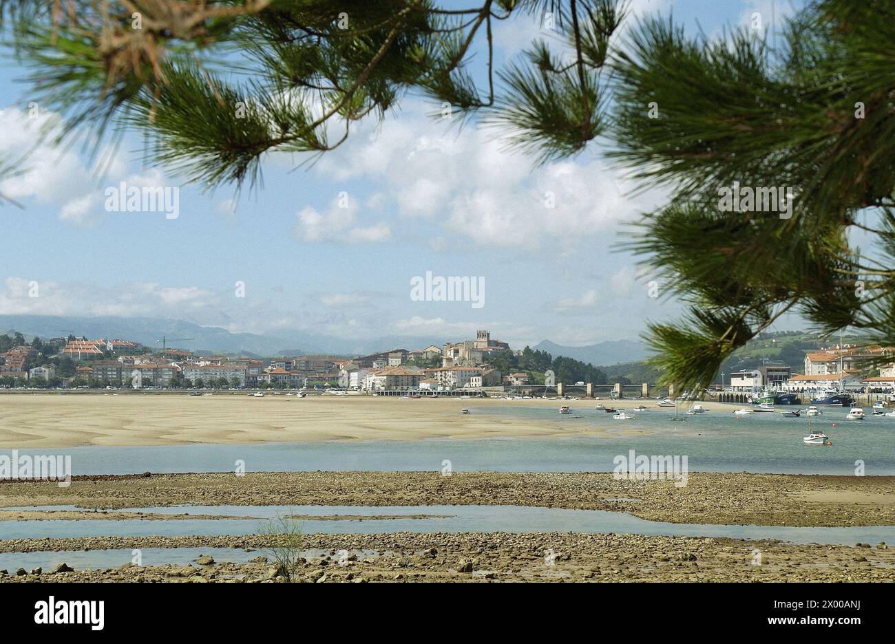 Ría de San Vicente. Parque Natural de Oyambre. San Vicente de la Barquera. Cantabria. Spain ...