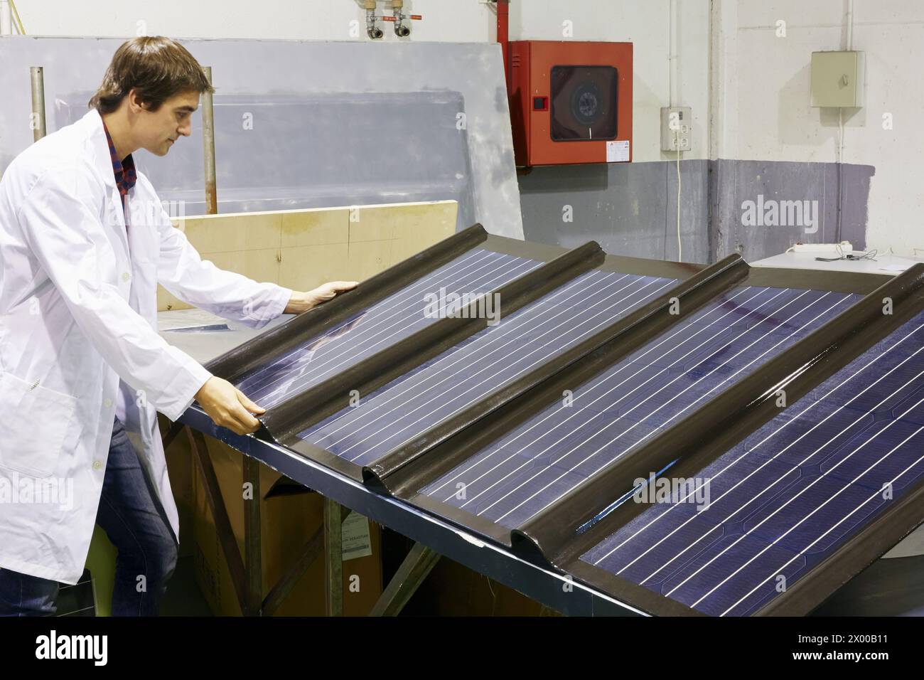 Development of roof panels with solar cells. Research and development ...