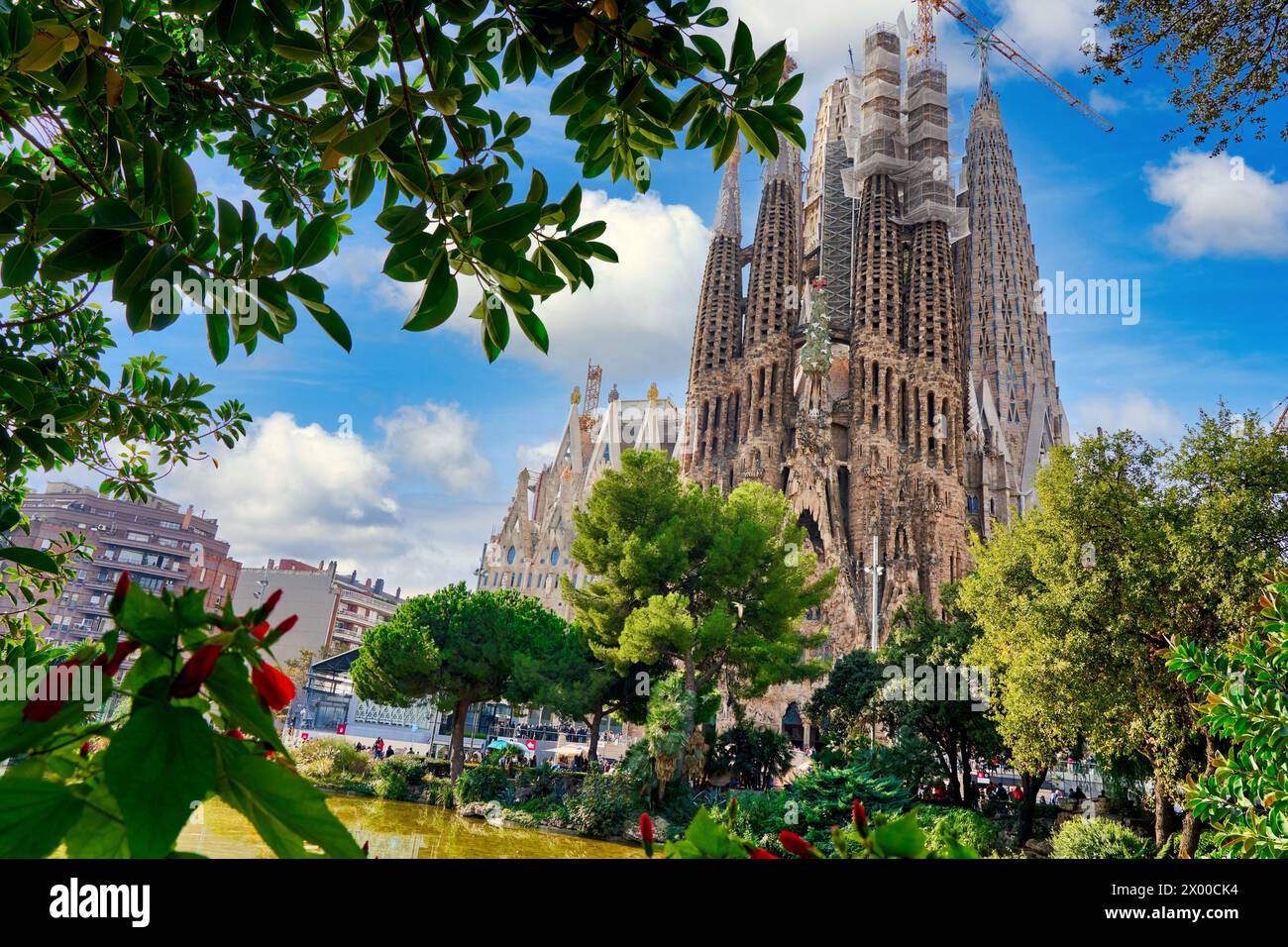 Fachada de la Natividad, La Sagrada Familia Basilica. Barcelona. Spain ...