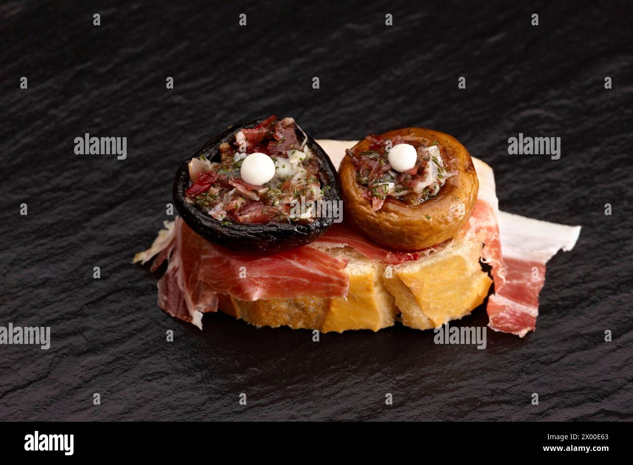 Button musroom hi-res stock photography and images - Alamy