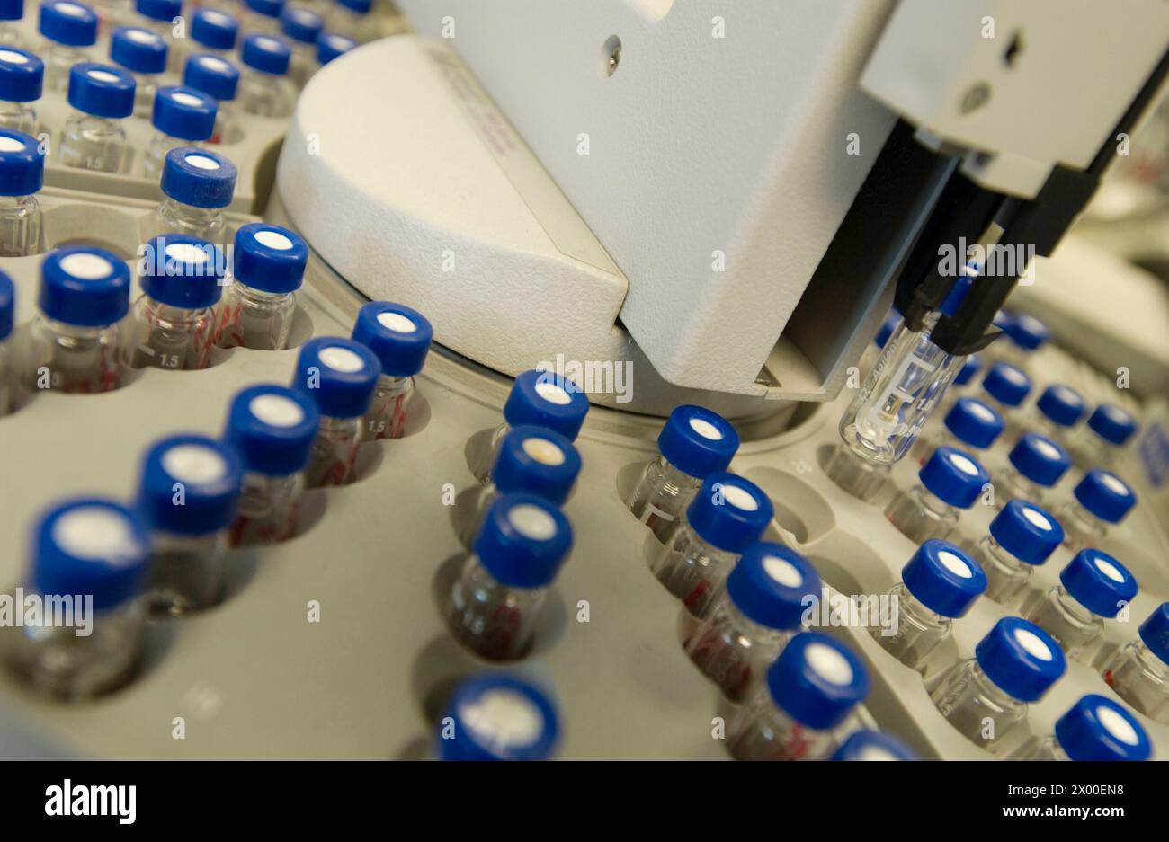 Organic chemistry lab, Gas chromatographer with thermal conductivity ...