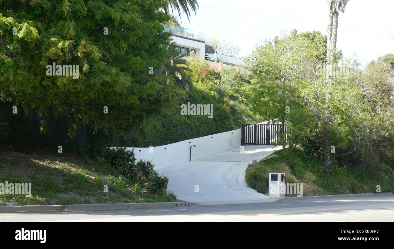 Los Angeles, California, USA 7th April 2024 Screenwriter/Novelist ...