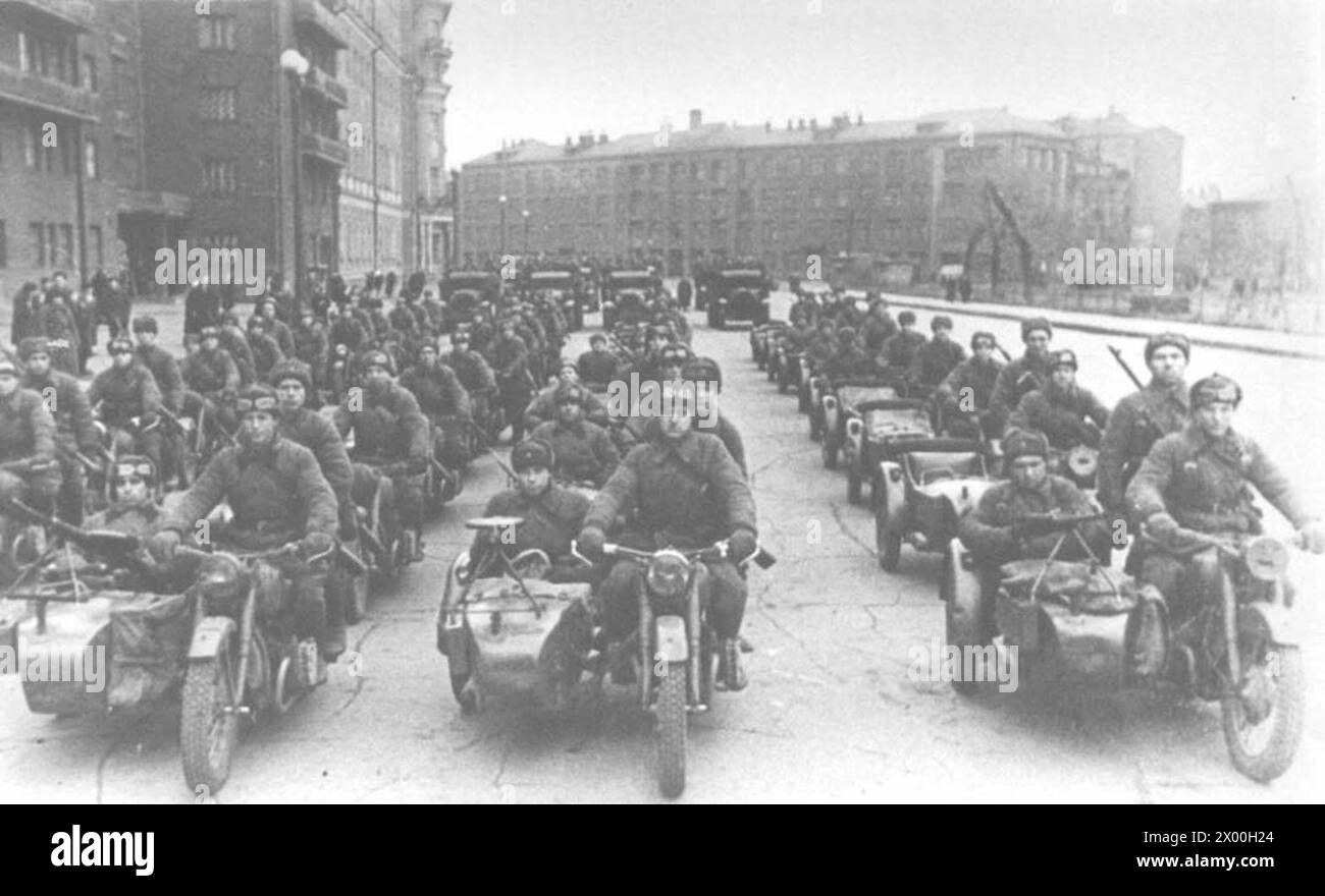 Red Army soldiers Stock Photo - Alamy