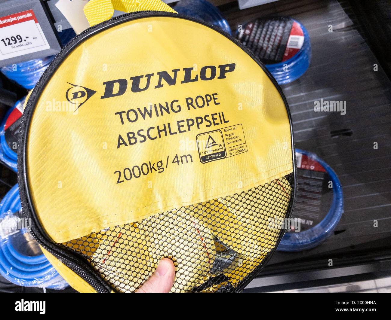 Dunlop tyre sign hi-res stock photography and images - Alamy