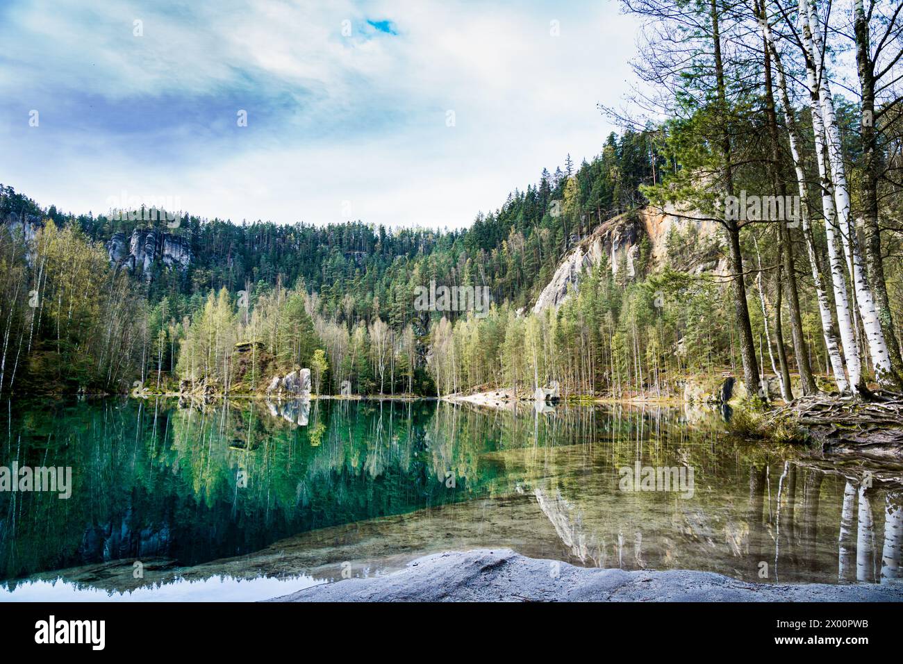 Formation mountains trees foliage hi-res stock photography and images ...
