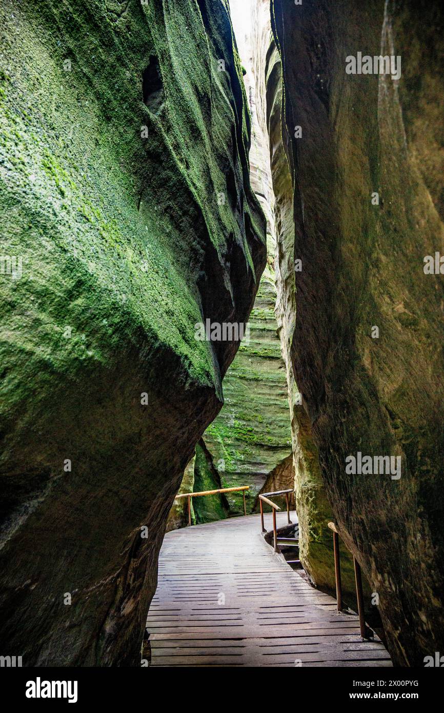Large geologic feature hi-res stock photography and images - Alamy