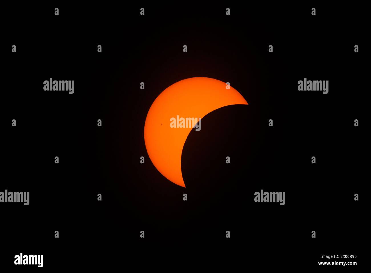 The beginning phase of a total solar eclipse is visible from Arlington ...