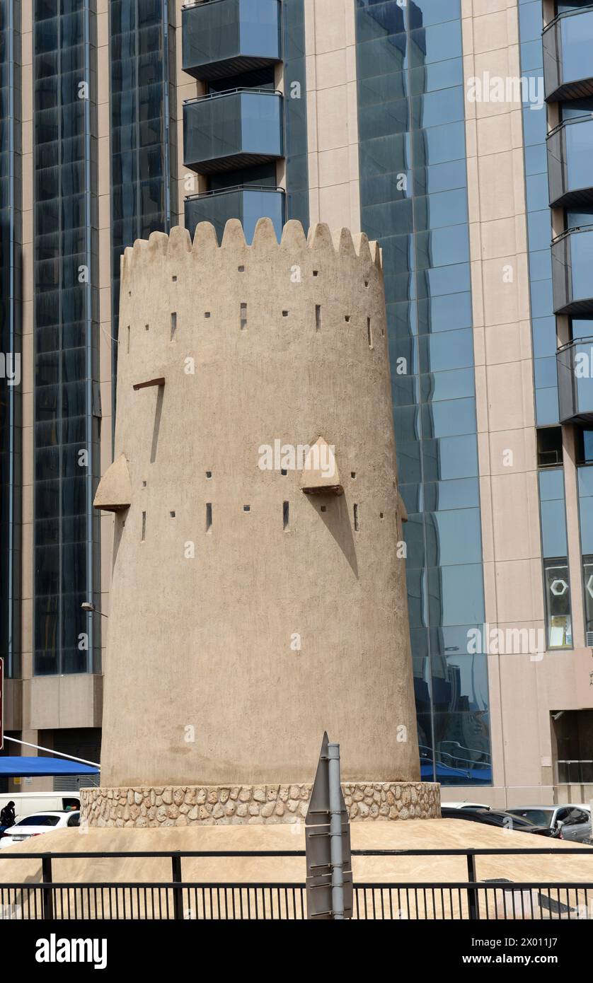 An old watch tower on Baniyas St in the Al Sabkha area, Deira, Dubai ...