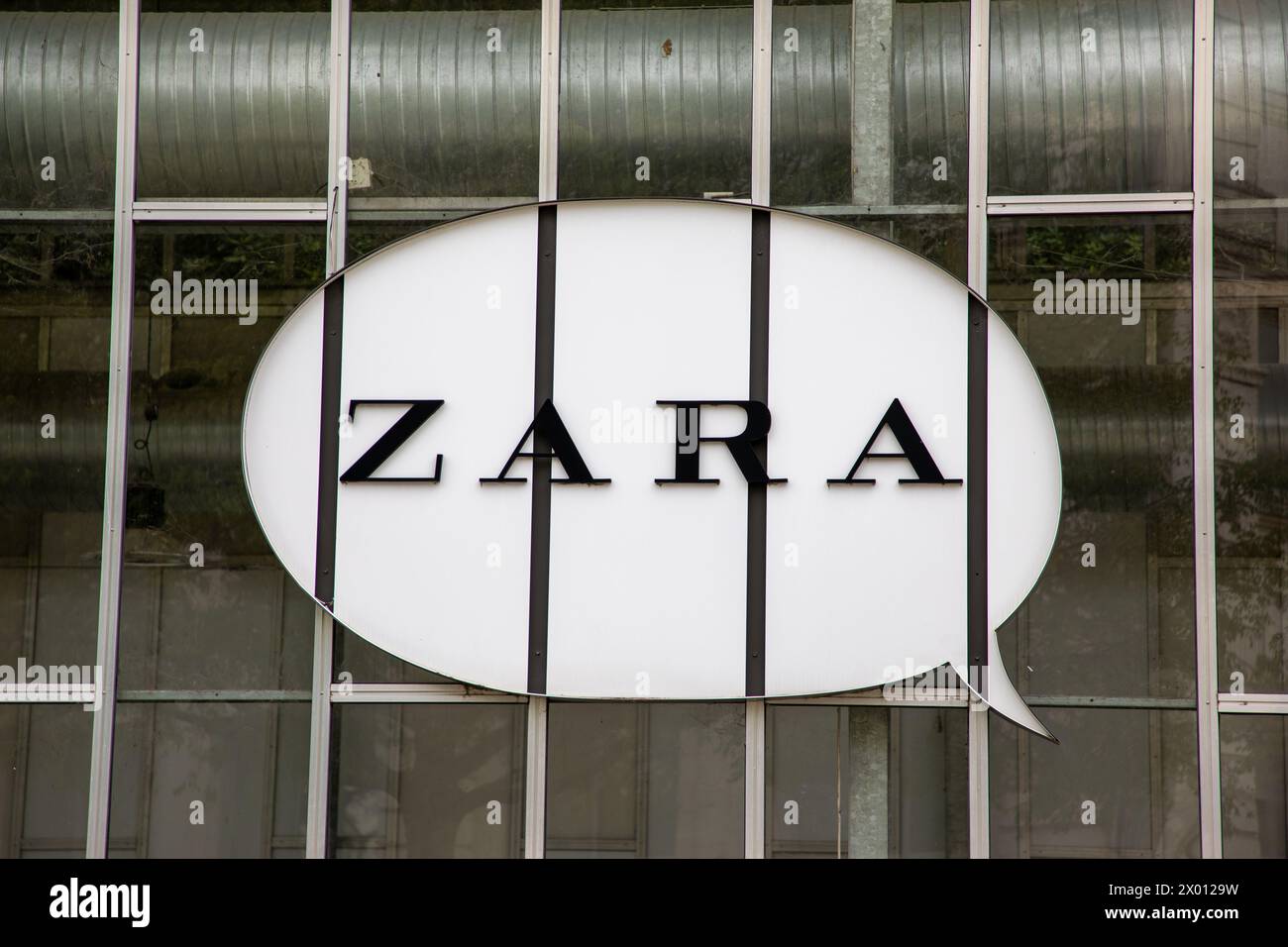 Zara clothing label hi-res stock photography and images - Alamy