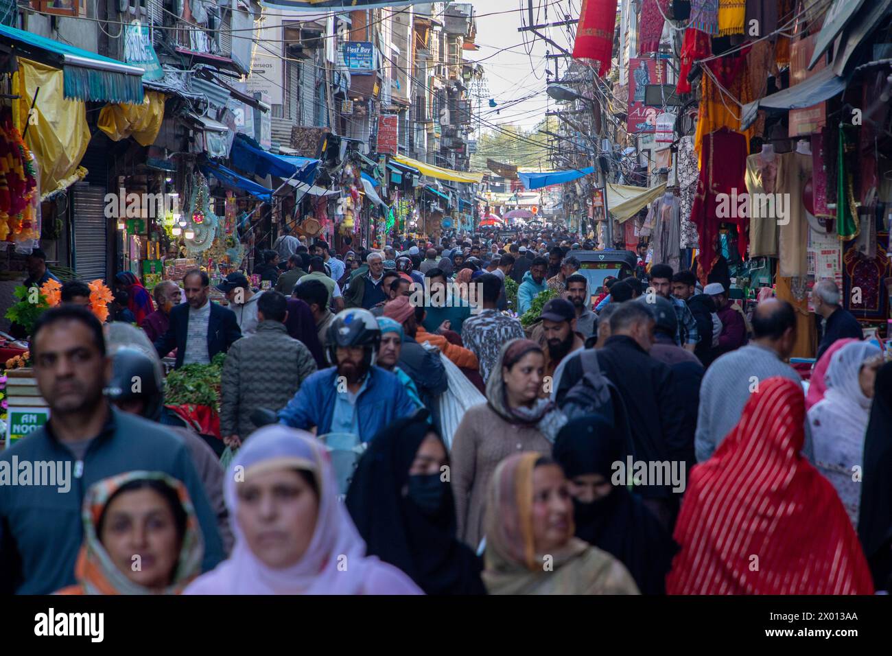 Srinagar, India. 08th Apr, 2024. Kashmiri Muslims seen shopping ahead ...