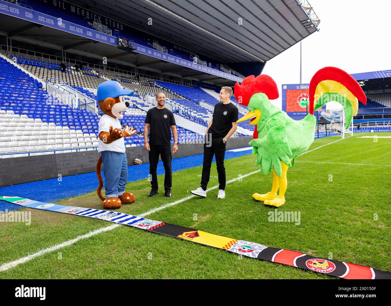 EDITORIAL USE ONLY Jermaine Beckford (left) and Michael Dawson (right ...
