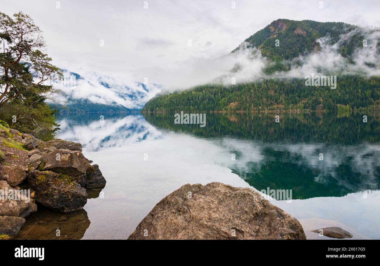Misty Morning Fog and Haze at Lake Crescent at Olympic National Park ...