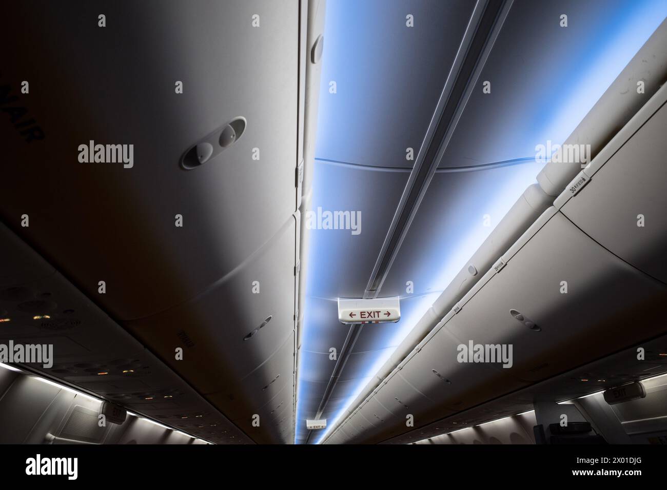 CEILING OF A AIRCRAFT CABIN PASSENGERS- INSIDE AIR PLANE - BOEING PLANE ...