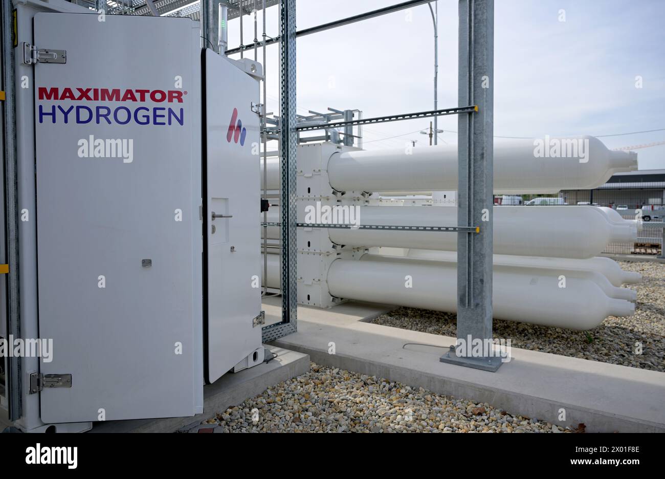 TOPIC IMAGE Project 'image of the future': Hydrogen storage tank of a green hydrogen production ...