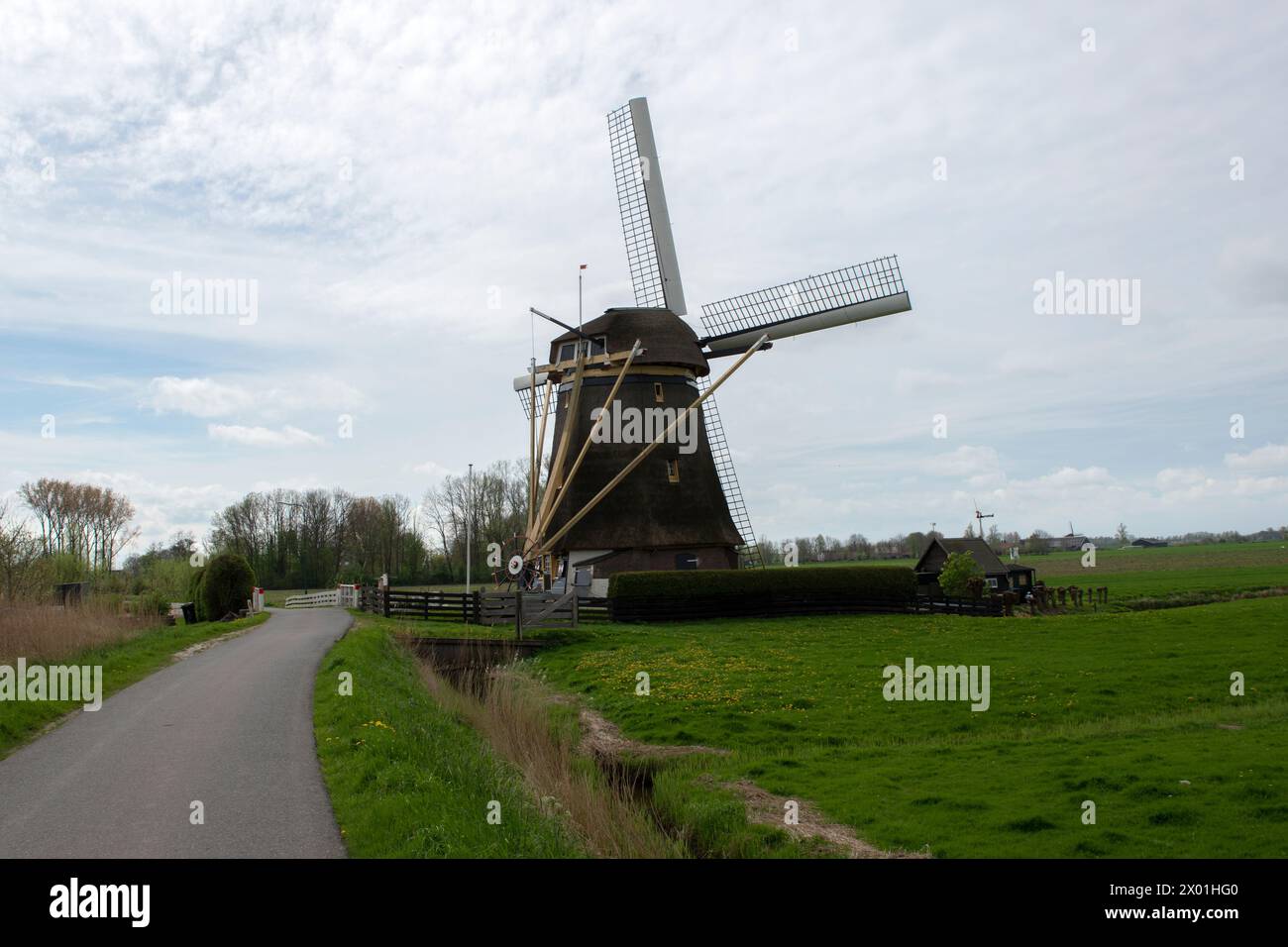 Broekzijdse Mill At Abcoude The Netherlands 8-4-2024 Stock Photo - Alamy