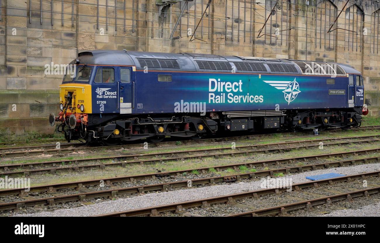 Direct Rail Services, Diesel/Electric 57 class "Pride of Crew" at ...