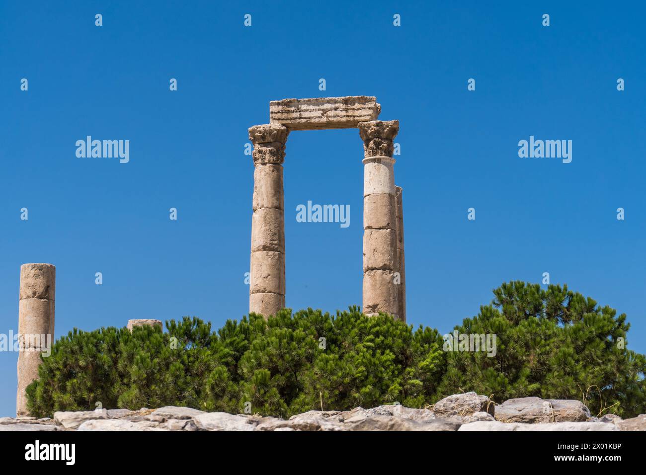 Roman Temple of Hercules, Citadel in Amman, Jordan Stock Photo - Alamy