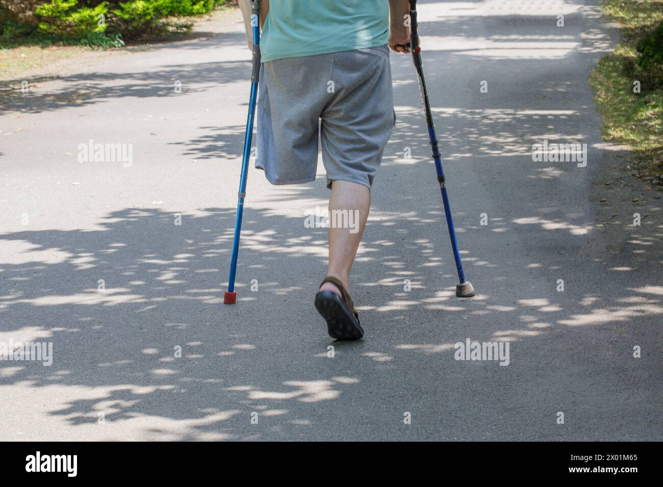 One legged man hi-res stock photography and images - Alamy
