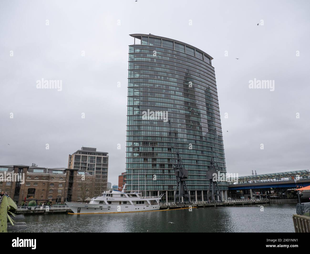 London Marriott Hotel Canary Wharf, with boat moored in North Dock on ...
