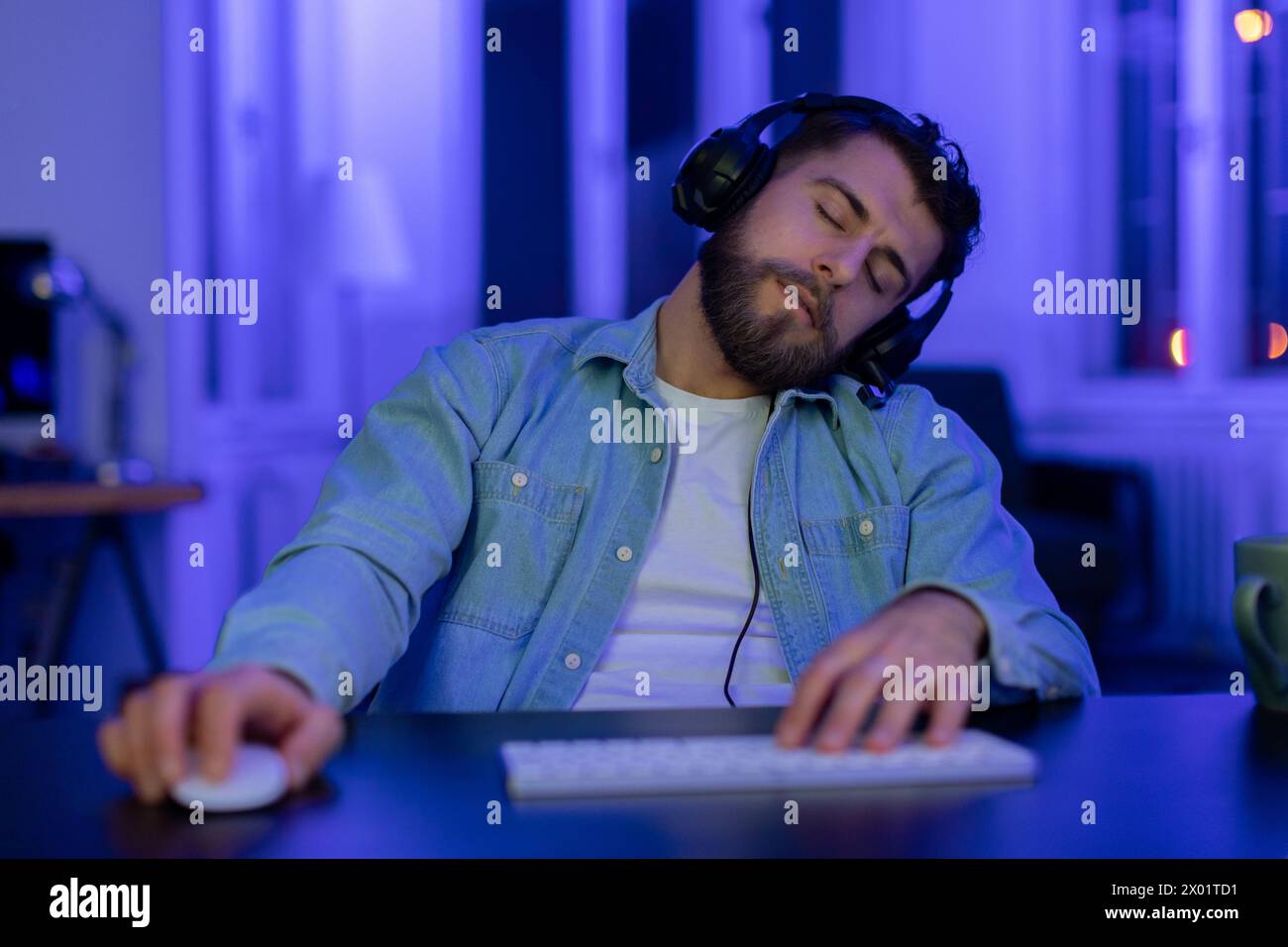 Neon lit setup hi-res stock photography and images - Alamy