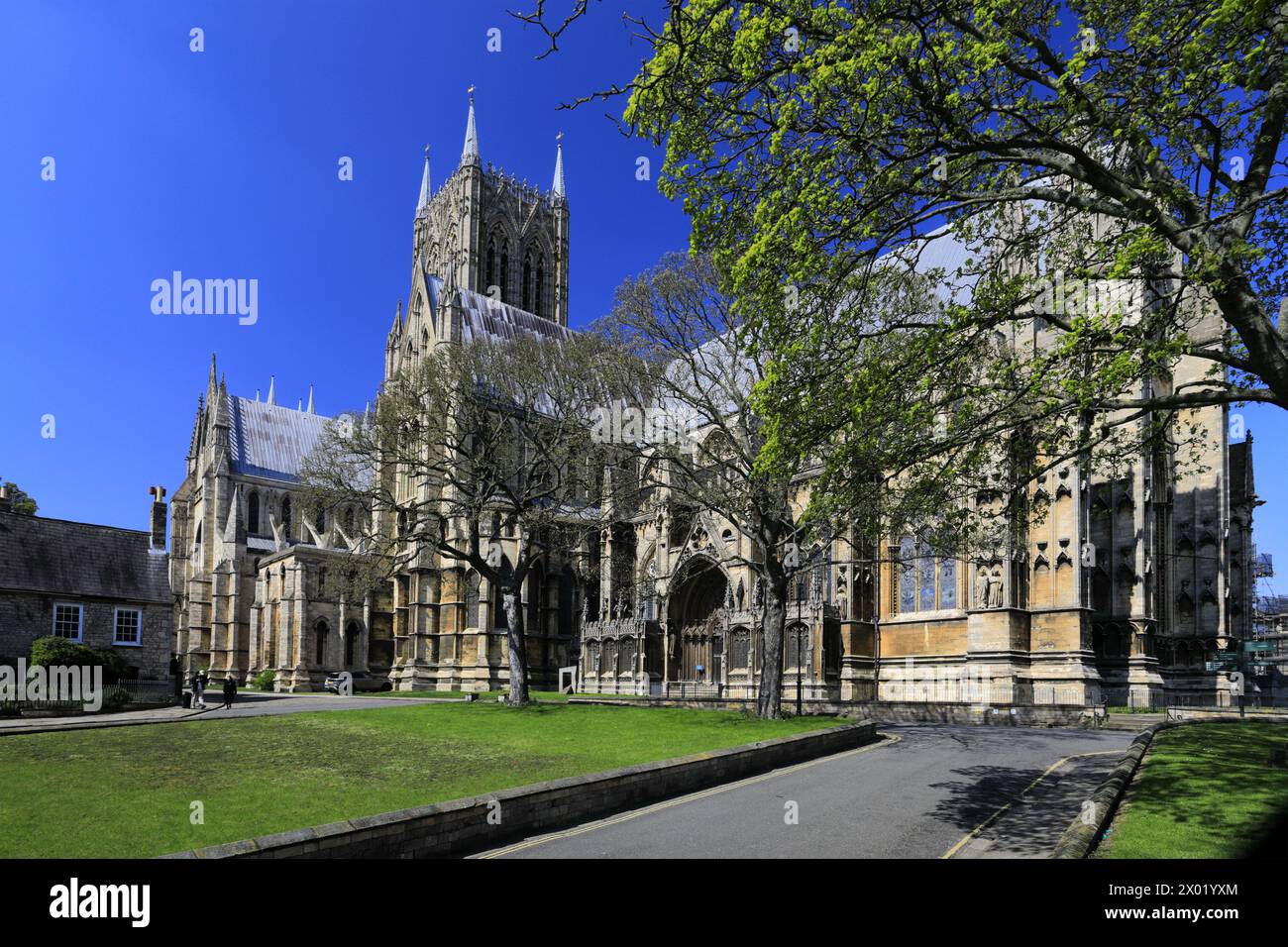 Spring colours over Lincoln cathedral, Lincoln City, Lincolnshire ...