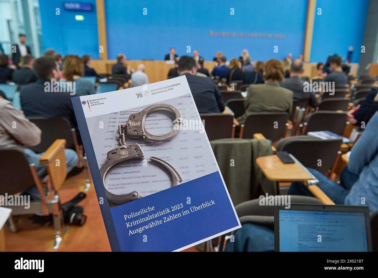 Corona faelle hi-res stock photography and images - Alamy