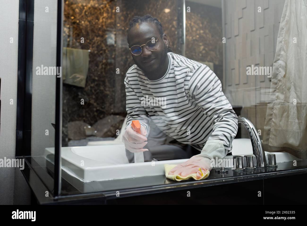African american domestic worker hi-res stock photography and images ...