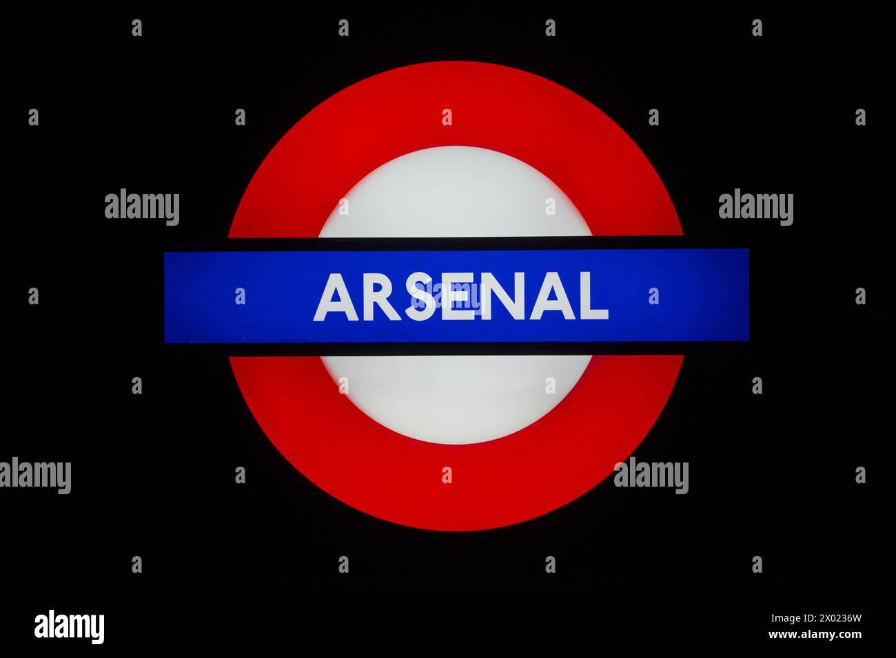 Illuminated london underground roundel tube hi-res stock photography ...