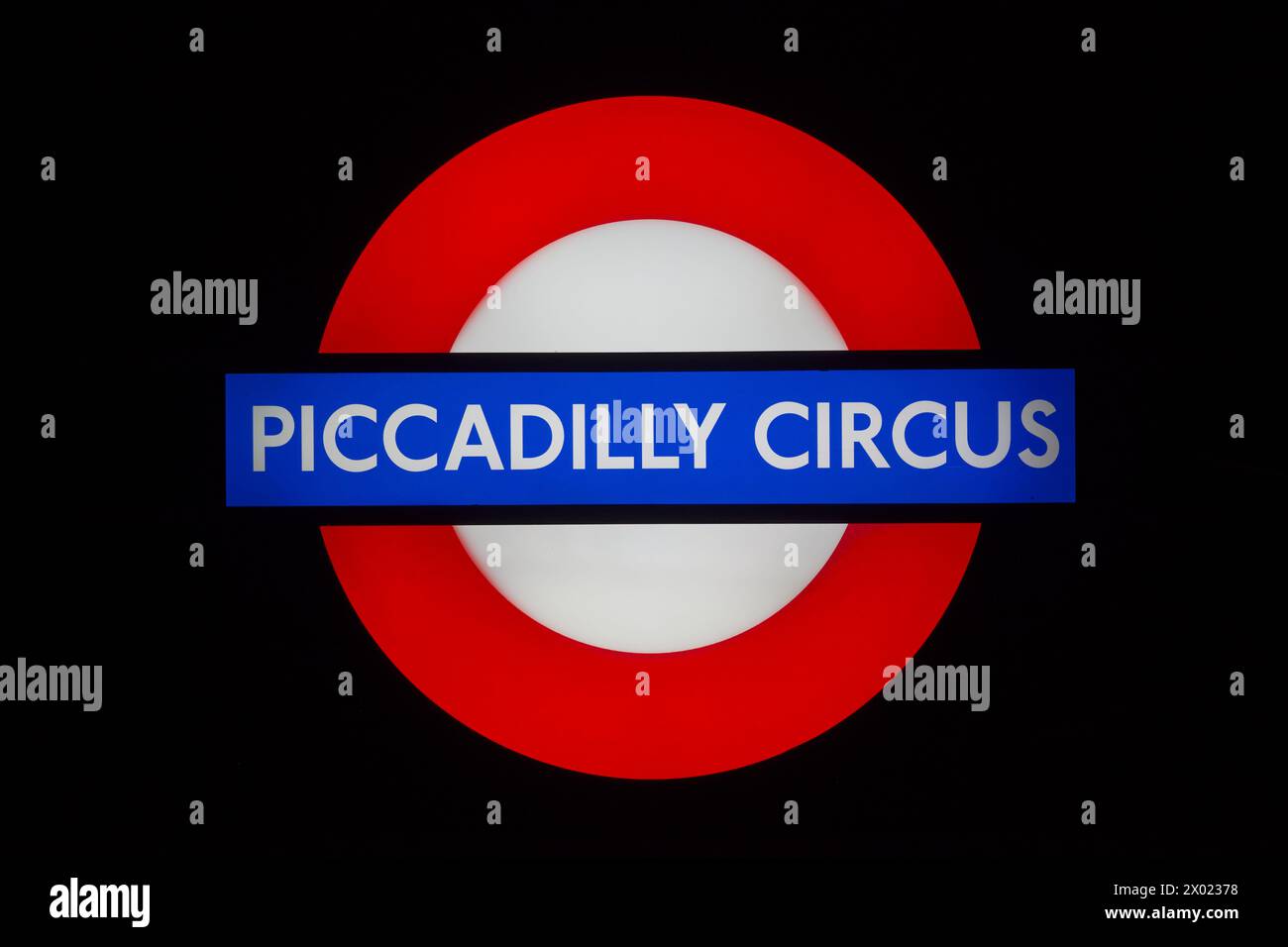 Piccadilly circus roundel hi-res stock photography and images - Alamy