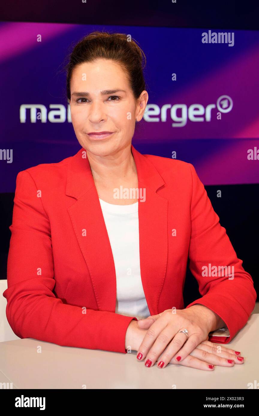 Dagmar Rosenfeld in der ARD-Talkshow maischberger im Studio Berlin ...