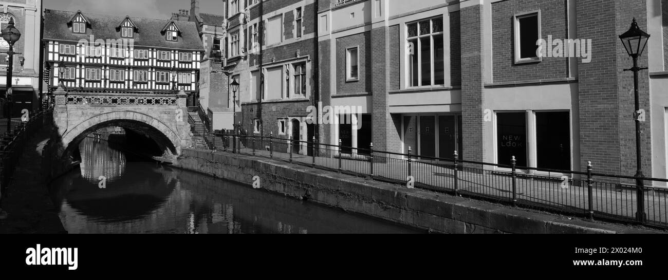 The Old High bridge, River Witham, Lincoln City, Lincolnshire, England ...