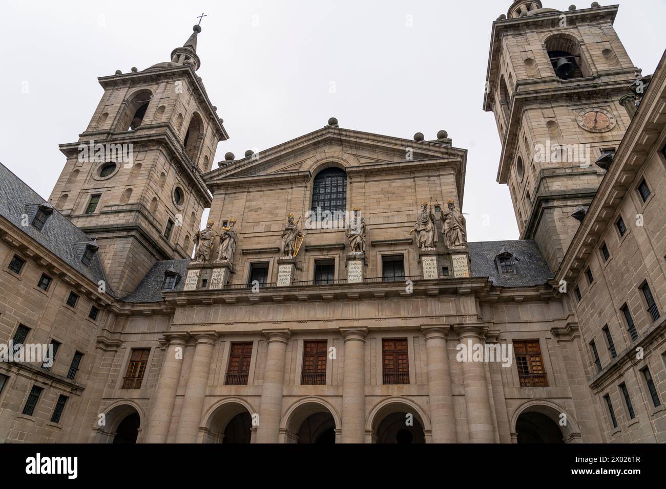 Austere classical architecture hi-res stock photography and images - Alamy