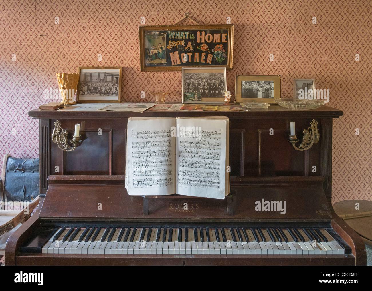 The living space of a 1955 workers cottage on Engine Row, Stack Square ...