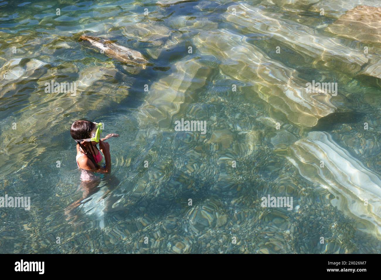 Thermal pool in archeological site of Hierapolis. Pamukkale landmark ...