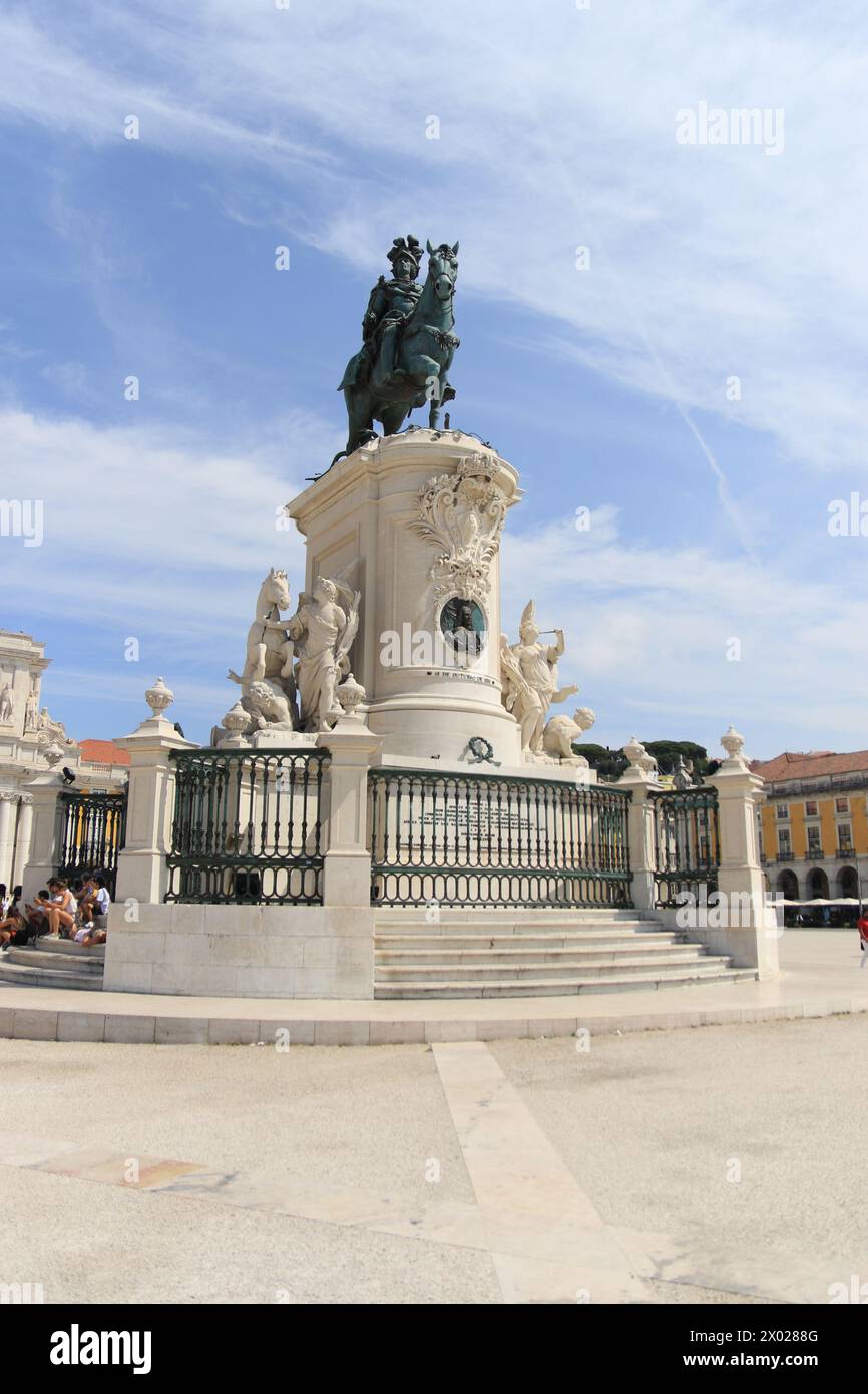 Statue of King José I, by Machado de Castro (1775) in the Praça do ...