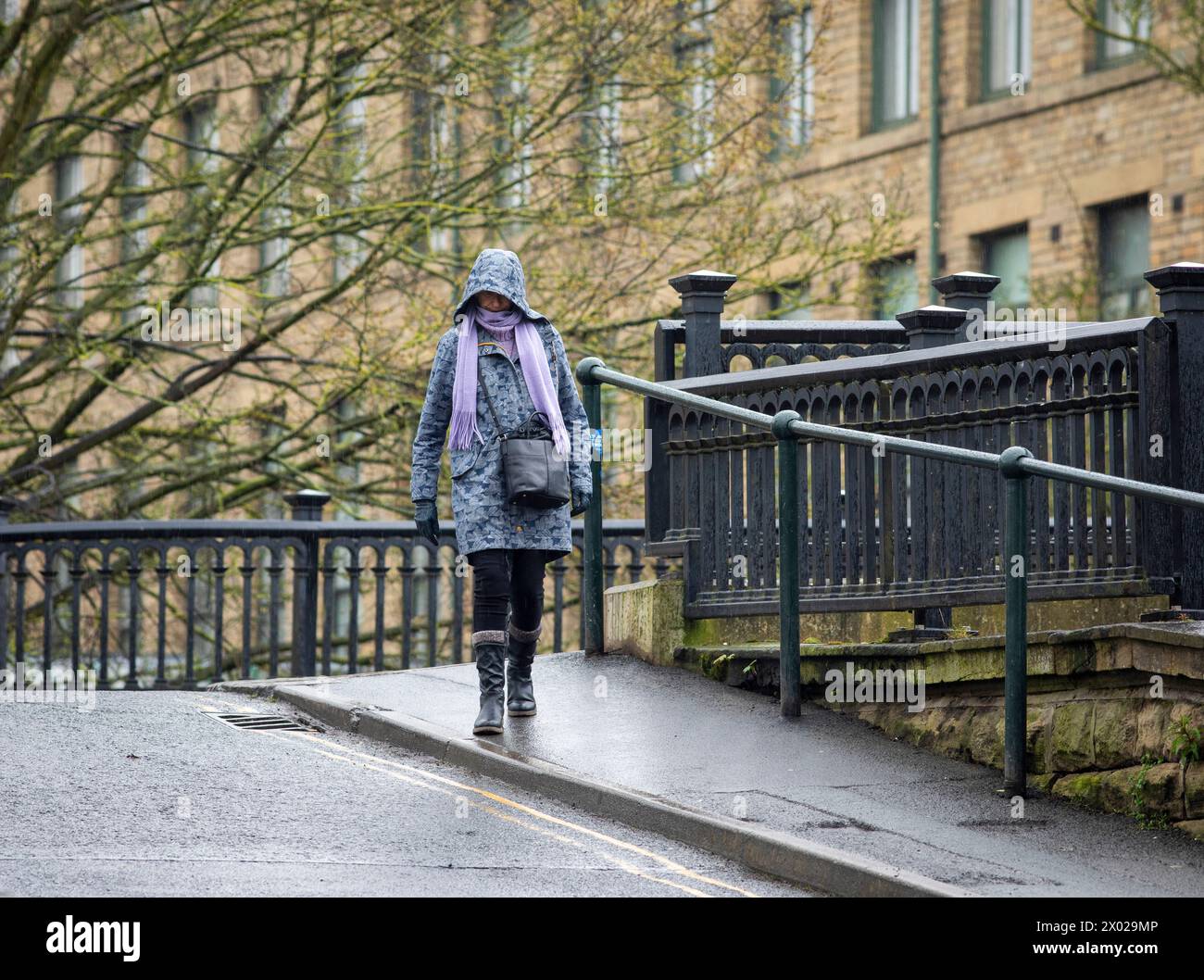 West Yorkshire, UK. 9th April, 2024. UK Weather. Heavy rain in the ...